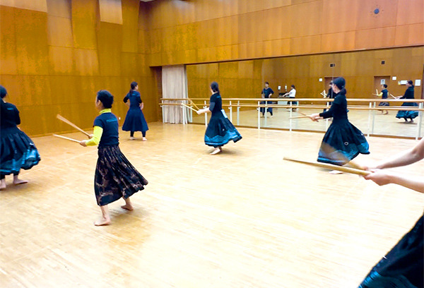 🌺 ️🌺 ️🌺 ️🌺 ️🌺 ️🌺 ️フラの楽器「プイリ」とは🌺 ️🌺 ️🌺 ️🌺 ️🌺 ️🌺 ️🌺 | 団体紹介 | 福岡市民の祭り 博多どんたく港まつり モバイルどんたく（モバどん）